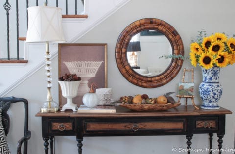 Fall Foyer & Dining Room Decorating Ideas - Southern Hospitality