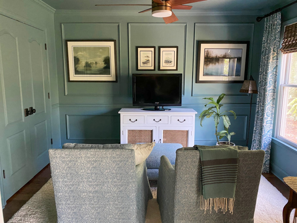 How to Add Picture Frame Molding to a Room - Southern Hospitality